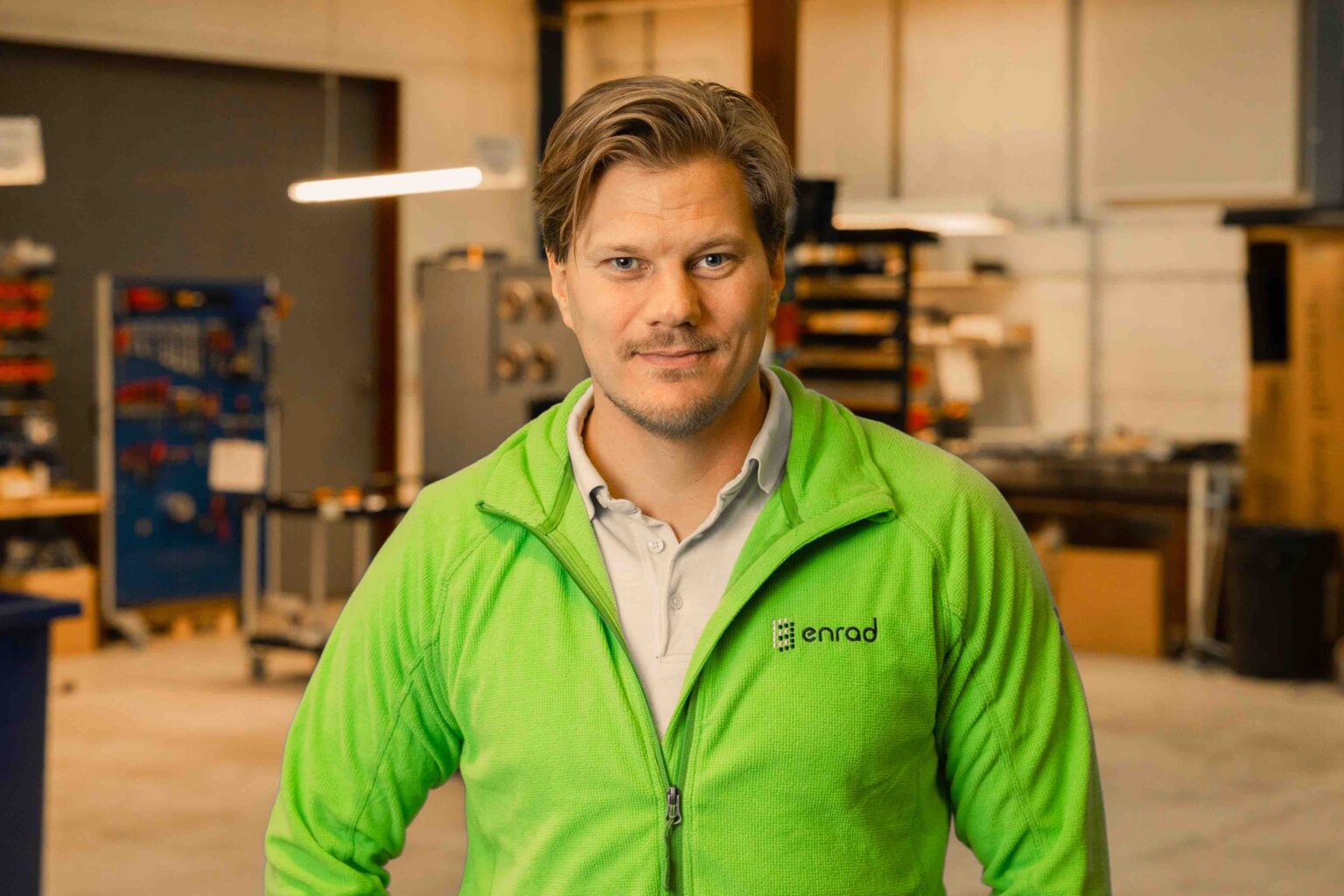 Kontakta oss - Här hittar du våra kontaktuppgifter - Enrad